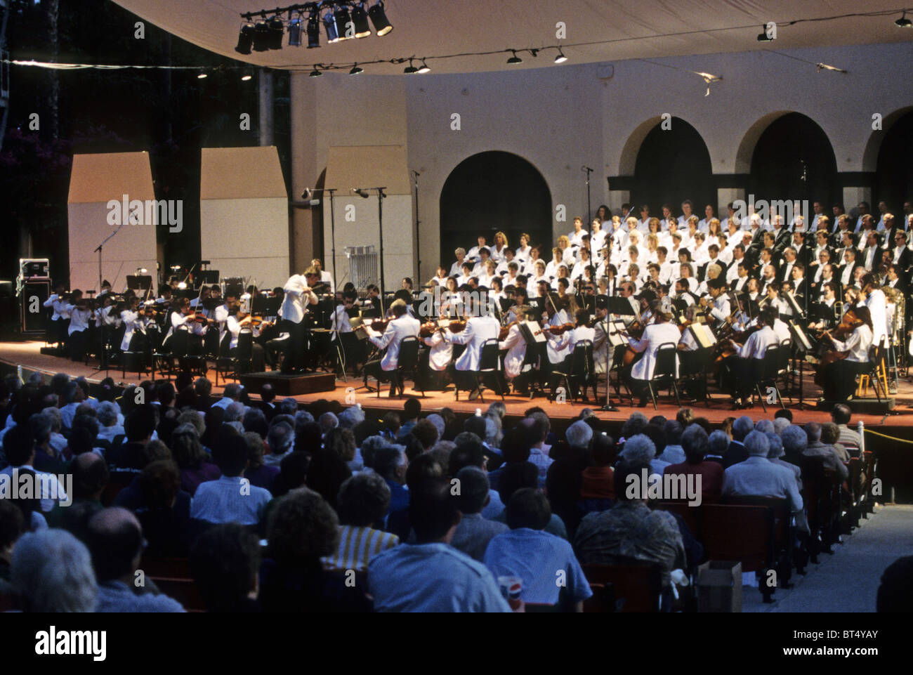 Carl St. Clair music director conductor Pacific Symphony Orchestra ...