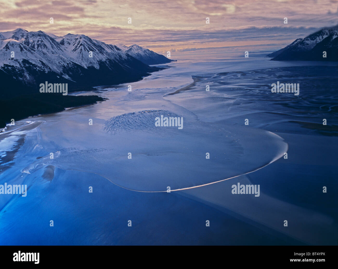Turnagain arm bore alaska hi-res stock photography and images - Alamy