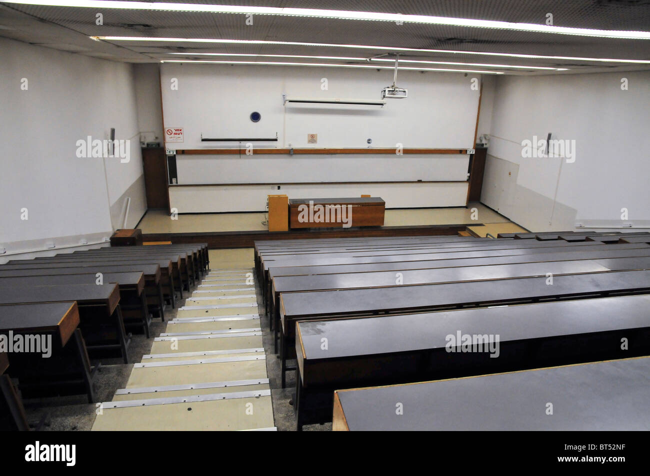 Israel university lecture hi-res stock photography and images - Alamy
