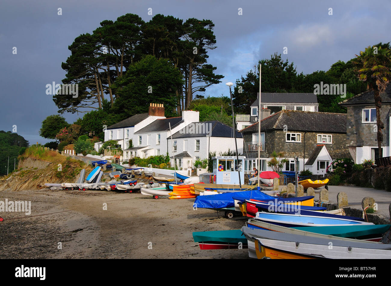 Helford river estuary hi-res stock photography and images - Alamy