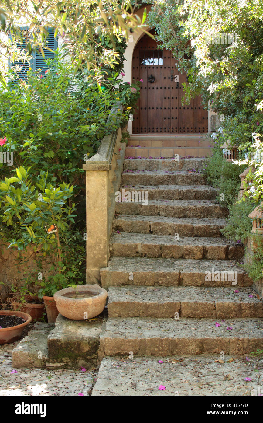 Garden door and steps. Pollensa. Mallorca Stock Photo - Alamy