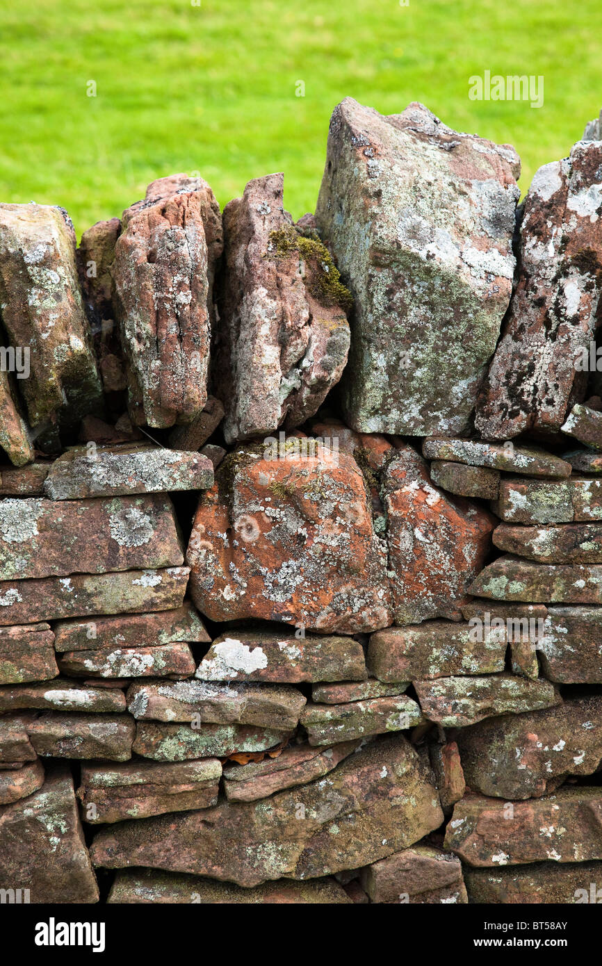 Dry stone walls hi-res stock photography and images - Alamy