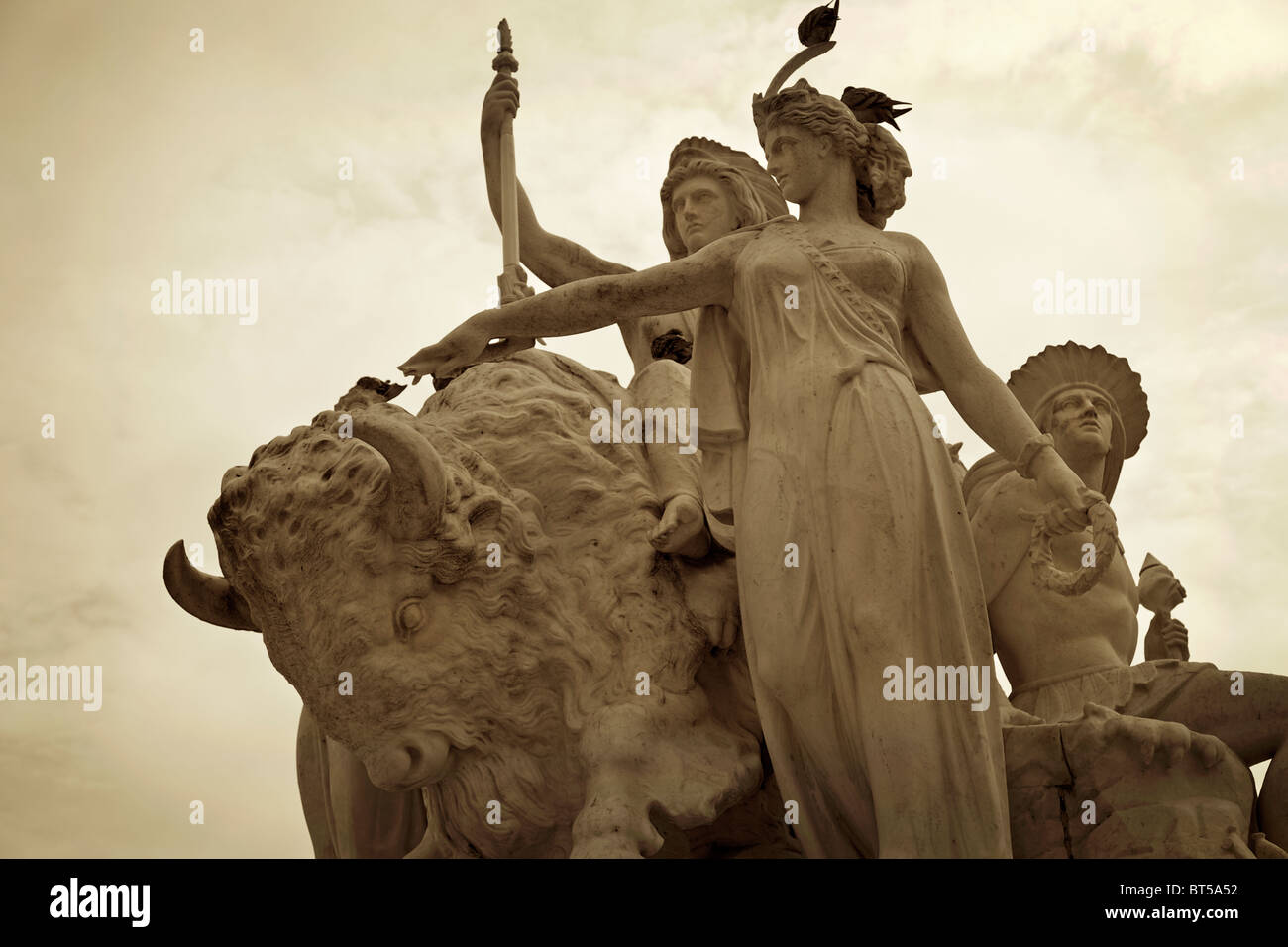 Prince albert statue marble hi-res stock photography and images - Alamy