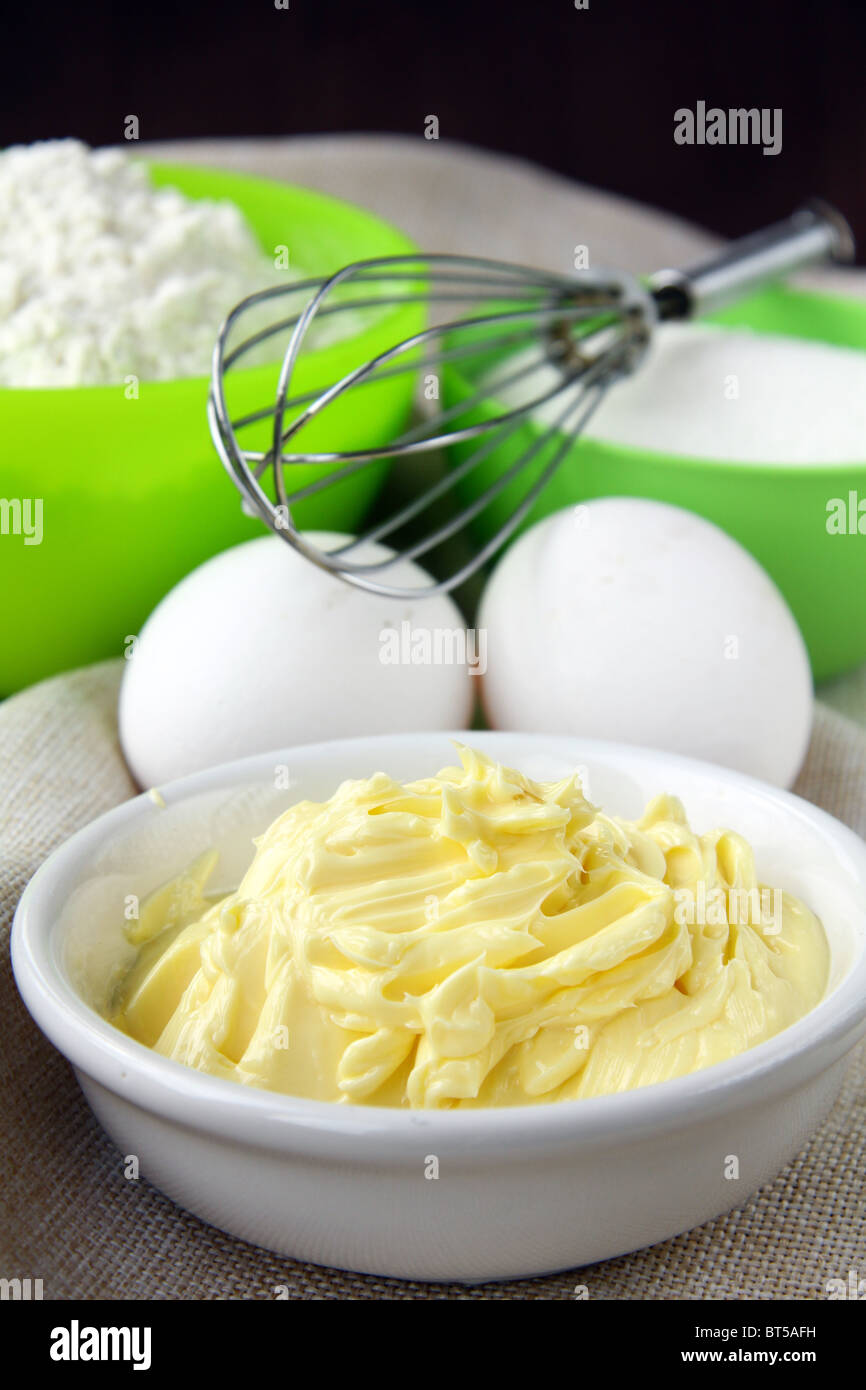 Set baking eggs flour hi-res stock photography and images - Alamy