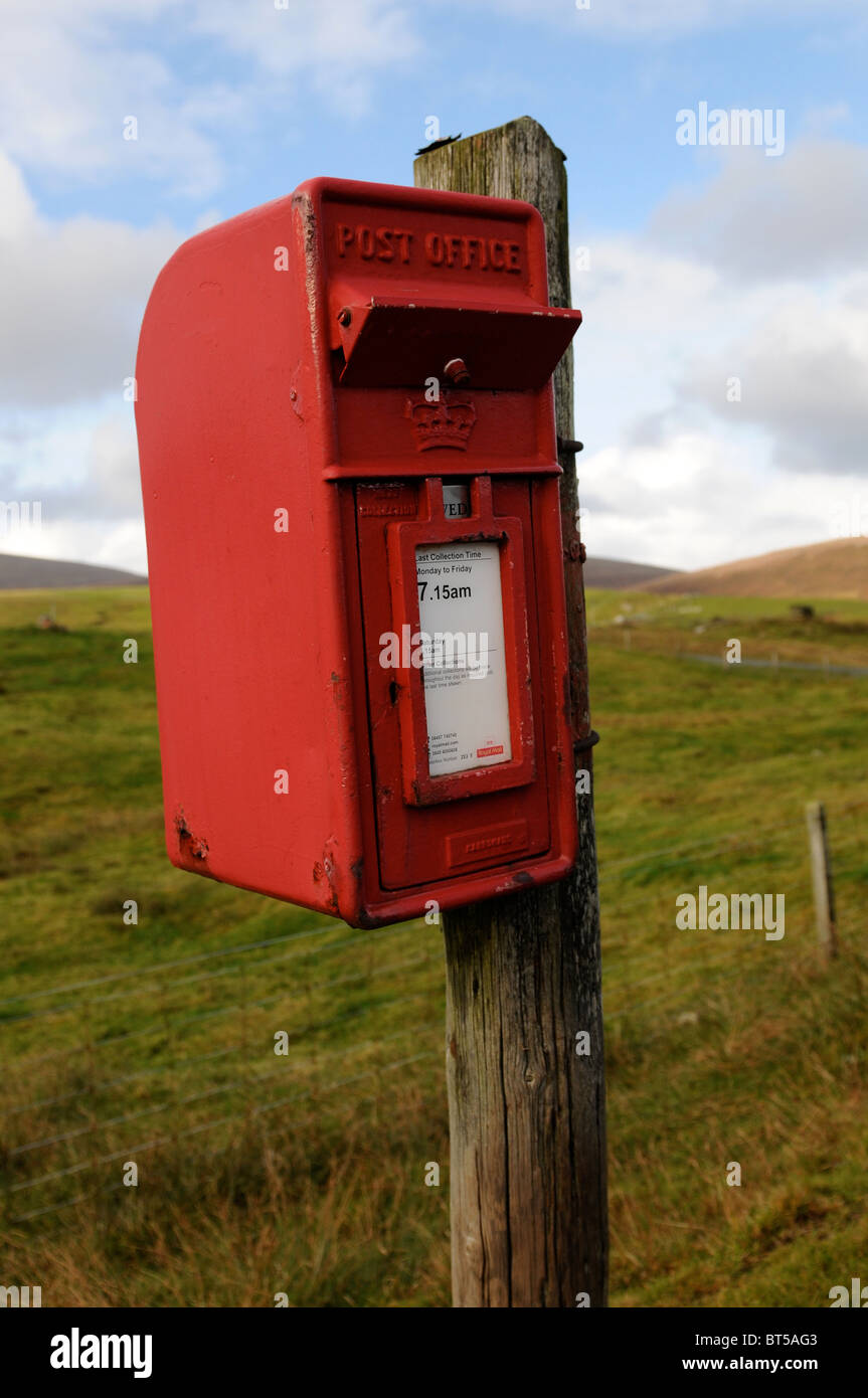 Rural Royal Mail Post Box Stock Photo - Alamy