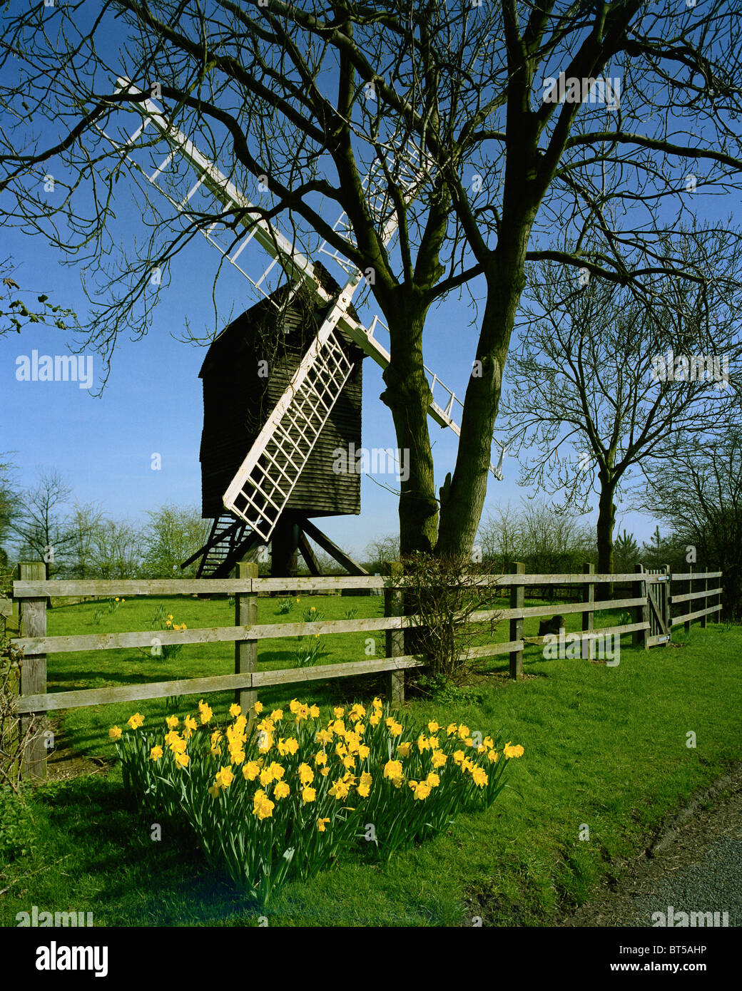 17th century english windmill hi-res stock photography and images - Alamy