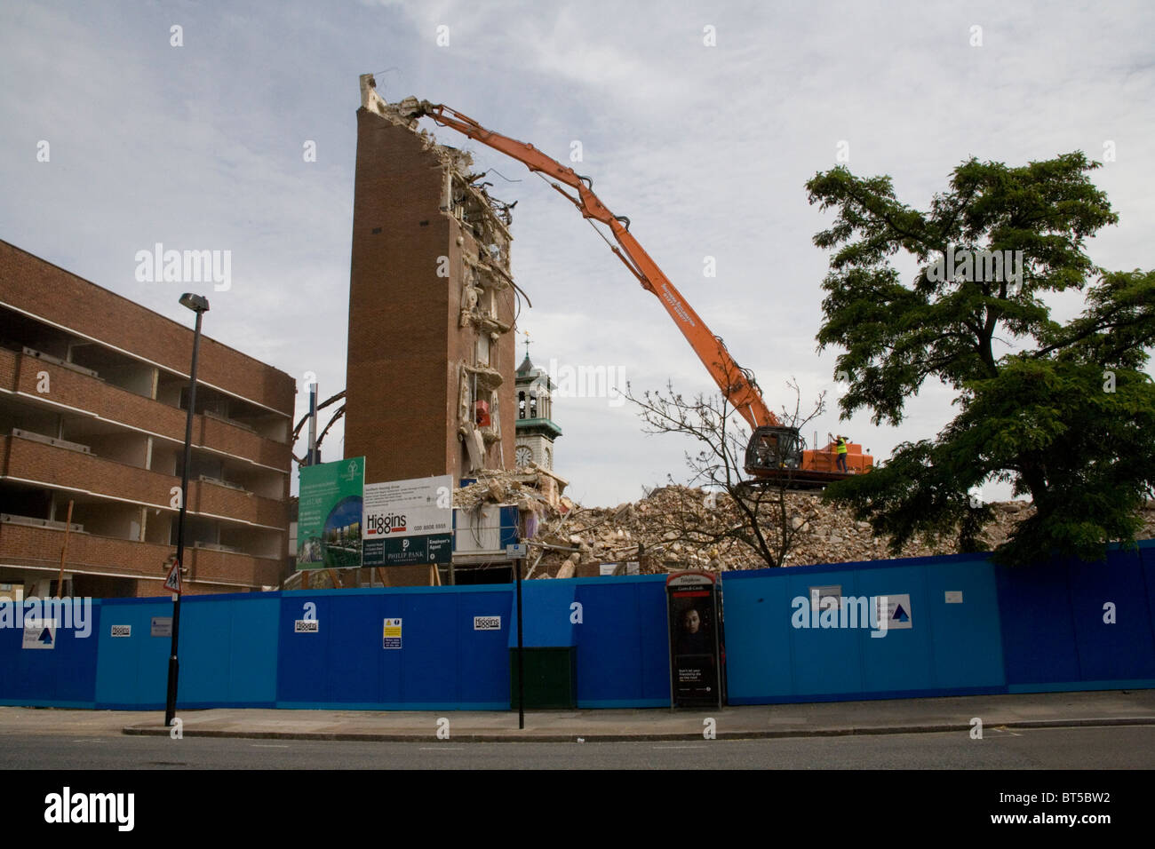 Tower demolition hi-res stock photography and images - Alamy