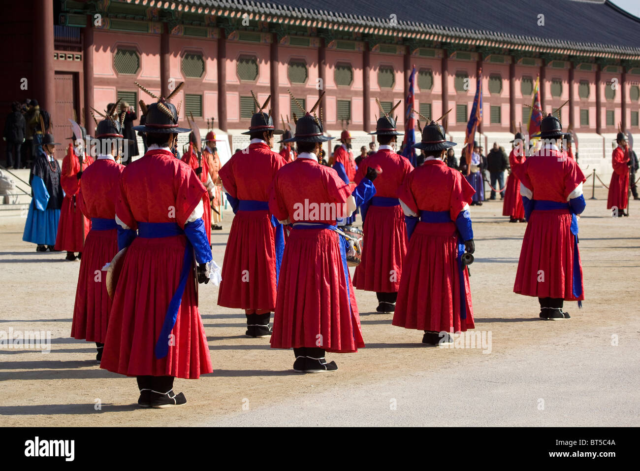 Ceremonial Palace Guard Gyeongbokgung Palace Seoul South Korea Stock Photo - Alamy