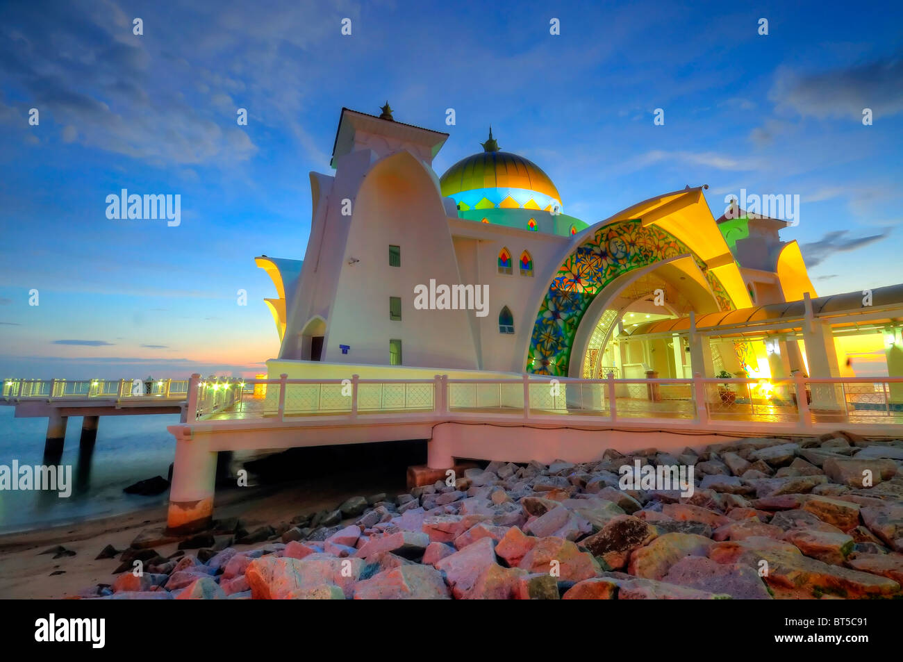 Malaysia malacca malacca straits mosque hi-res stock photography and ...