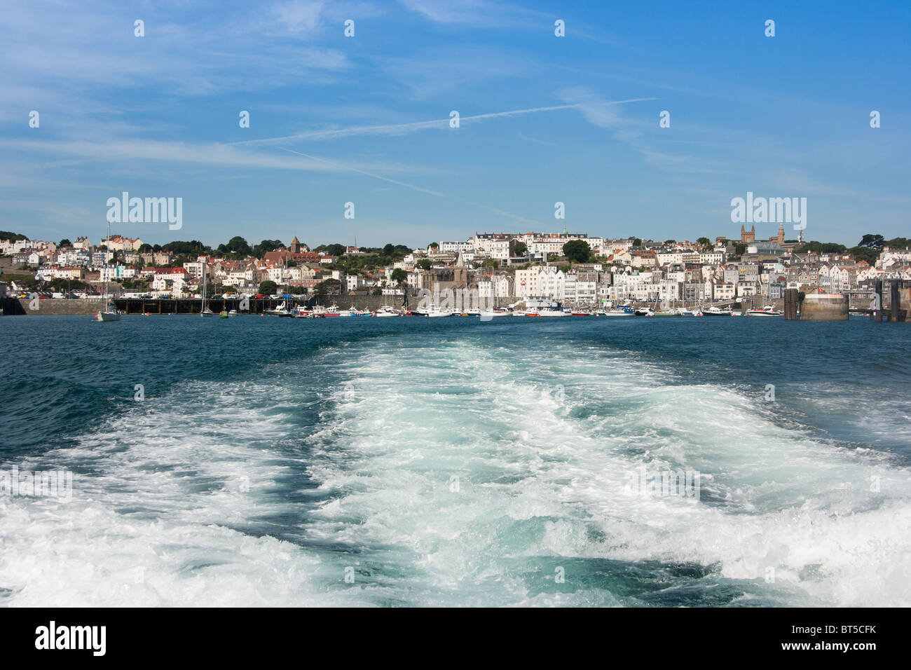 Guernsey harbour hi-res stock photography and images - Alamy