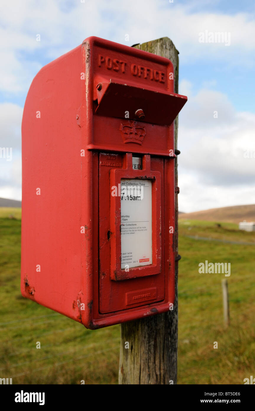 Rural Royal Mail Post Box Stock Photo - Alamy