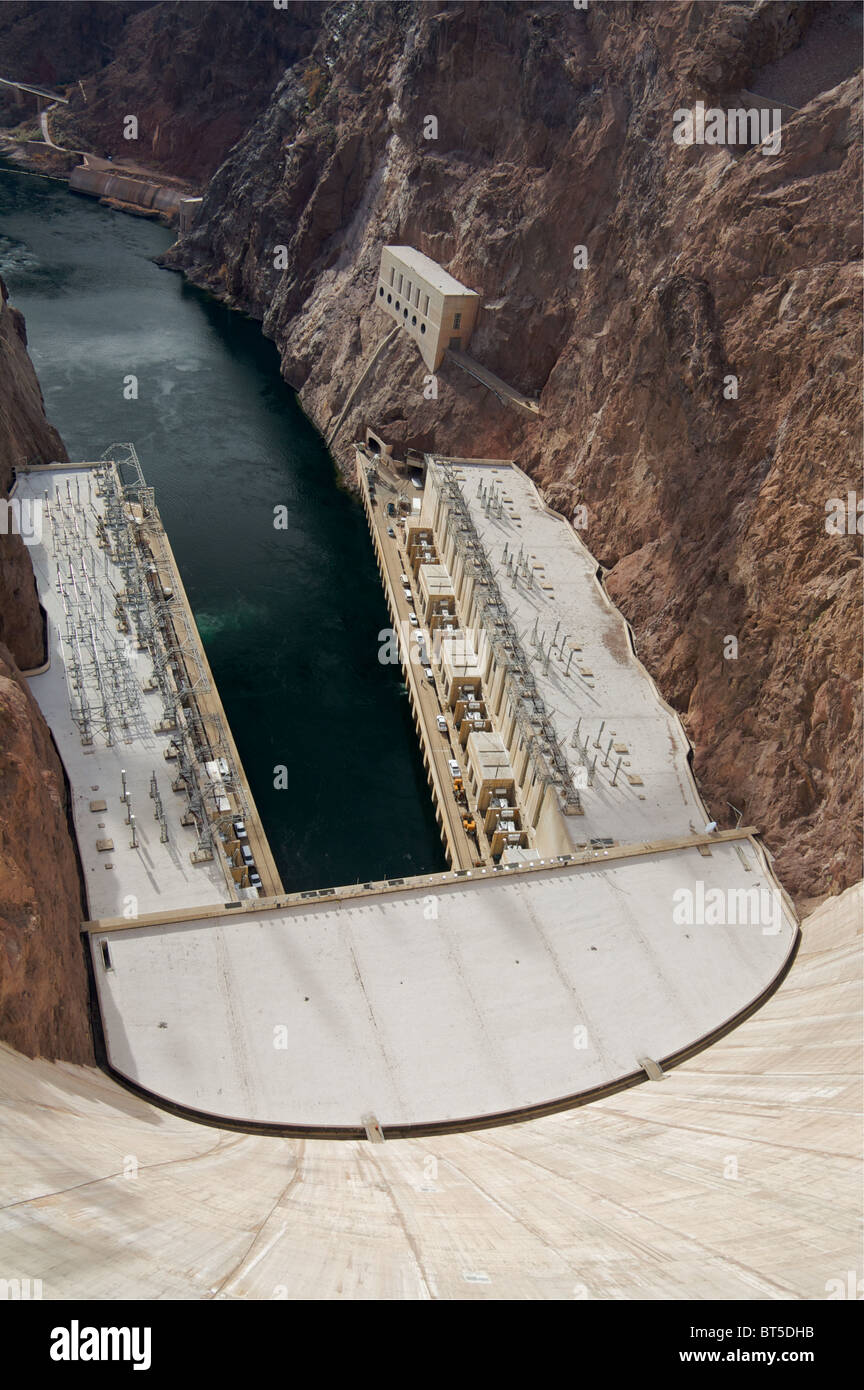 Hydroelectric dam top view hi-res stock photography and images - Alamy
