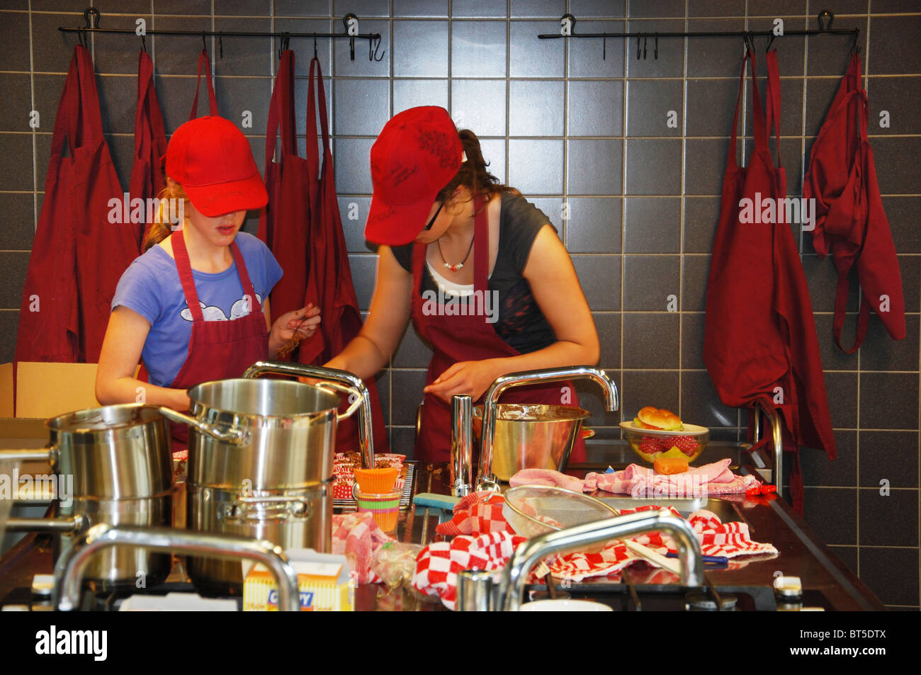 Working class household hi-res stock photography and images - Alamy