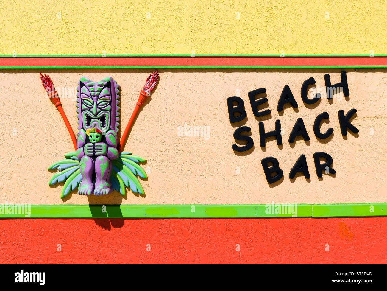 Beach shack bar hi-res stock photography and images - Alamy