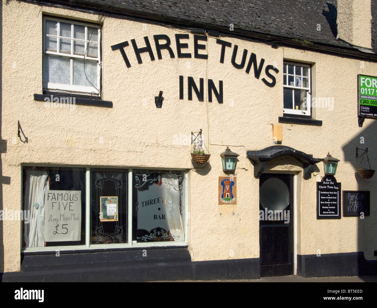 The Three tuns pub, Chepstow Monmouthshire South Wales UK Stock Photo ...