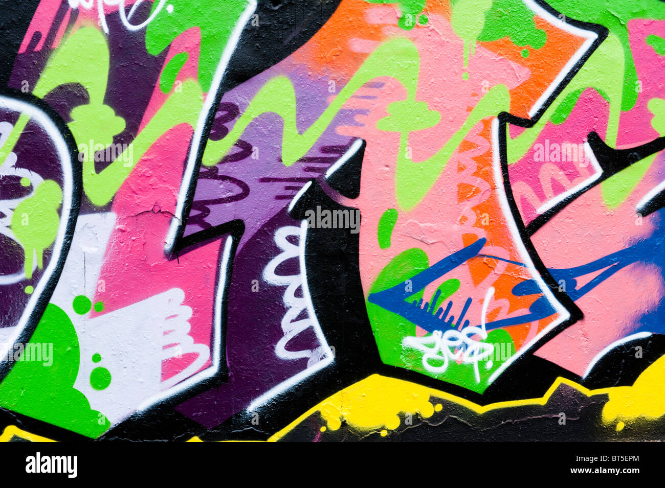 Bright graffiti hi-res stock photography and images - Alamy
