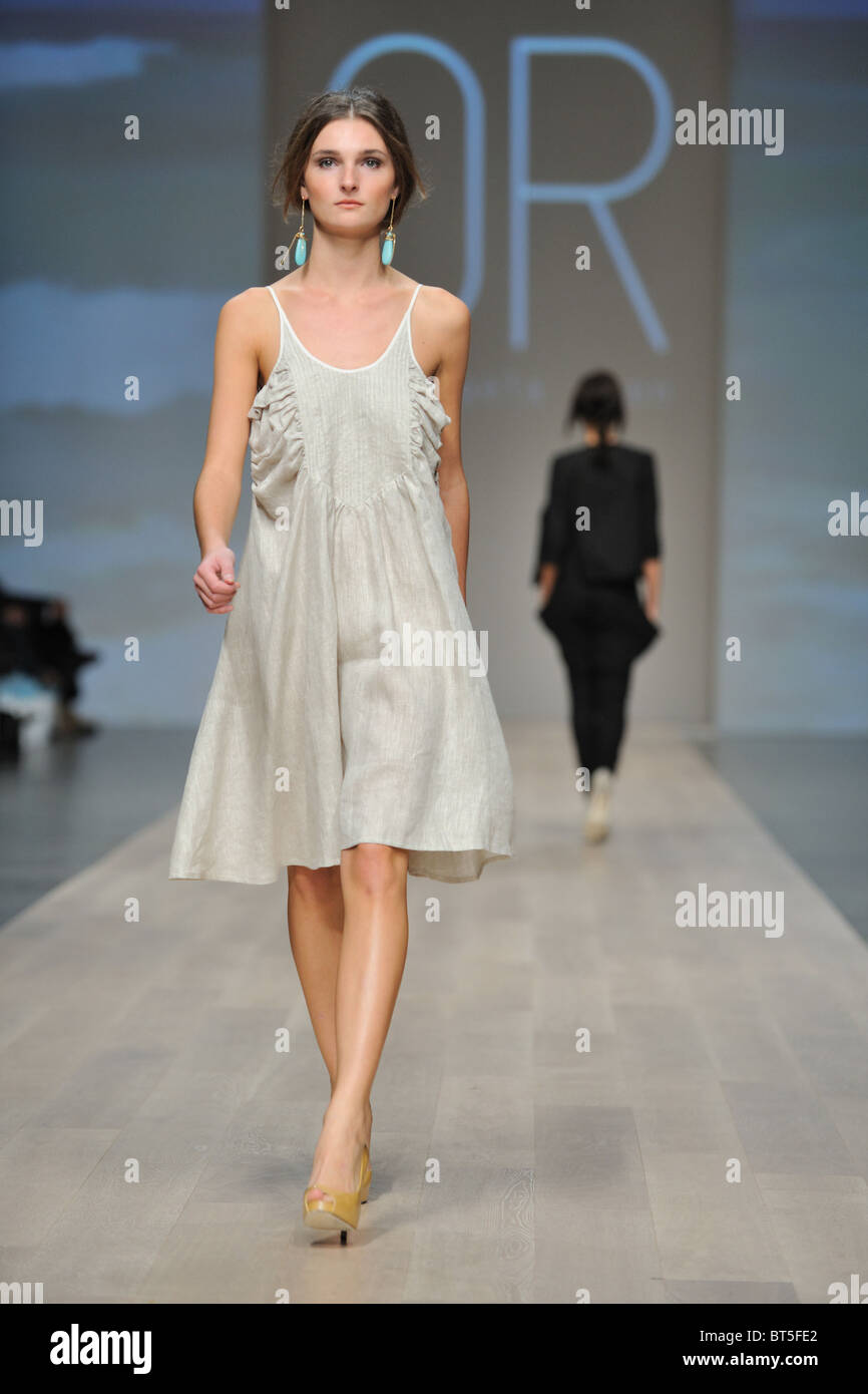 Angela chen hi-res stock photography and images - Alamy