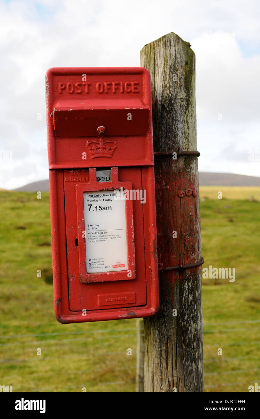Rural Royal Mail Post Box Stock Photo - Alamy