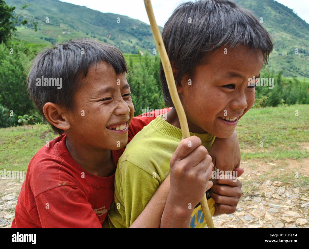 Poor children hi-res stock photography and images - Alamy