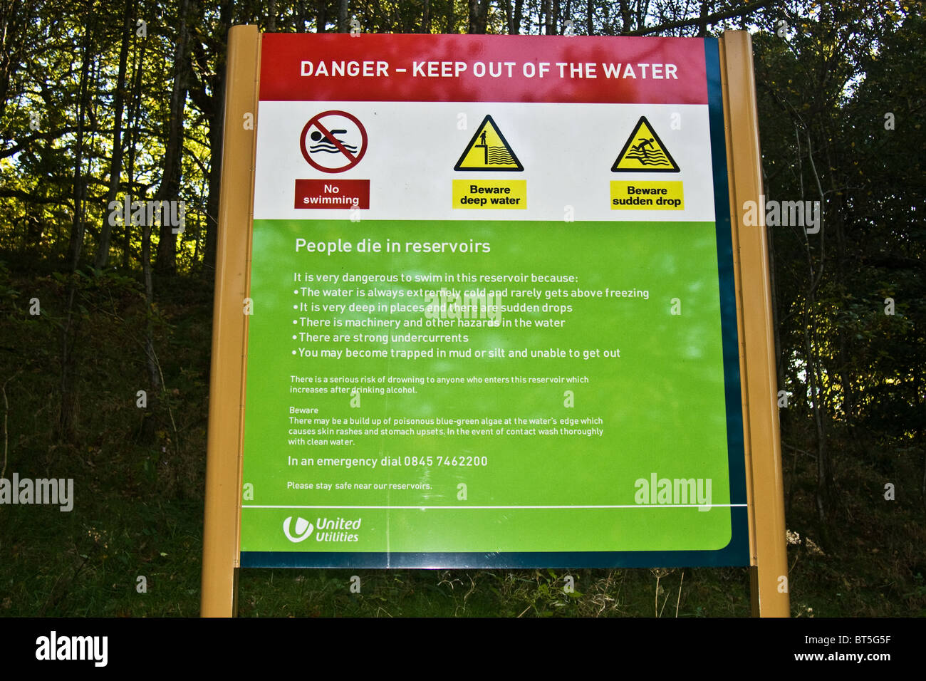 United Utilities' warning sign, Anglezarke reservoir, Chorley ...