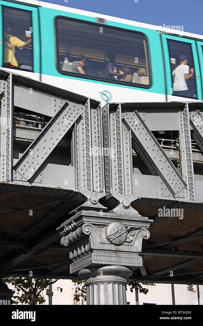 Paris, Overground section of Metro line 2 Stock Photo - Alamy