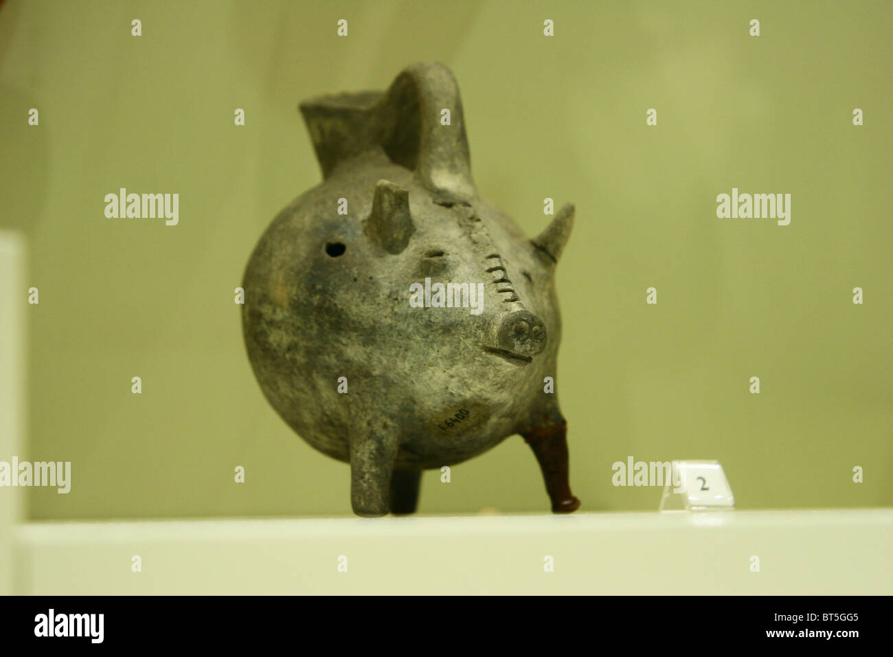 Container earthenware hi-res stock photography and images - Alamy