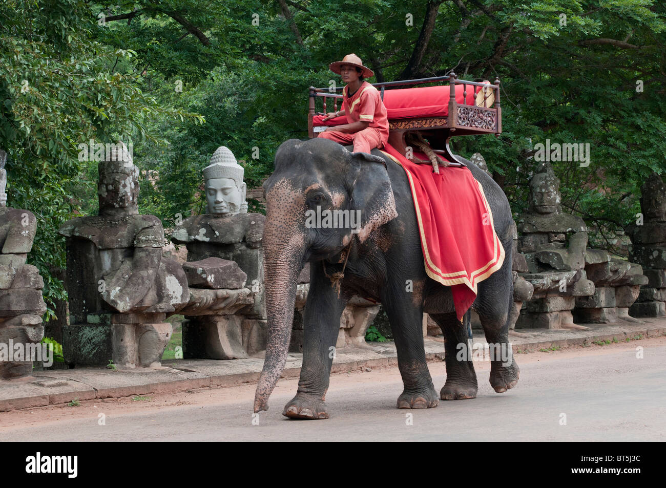 Elephant gate bridge hi-res stock photography and images - Alamy