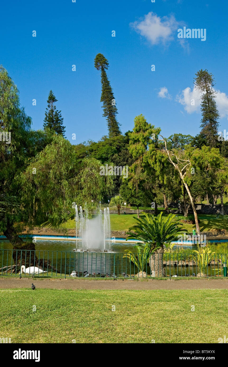 Fountain in public park and gardens garden Parque de Santa Catarina ...