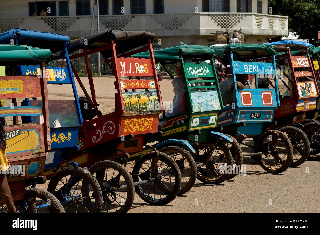 Pousse pousse hi-res stock photography and images - Alamy