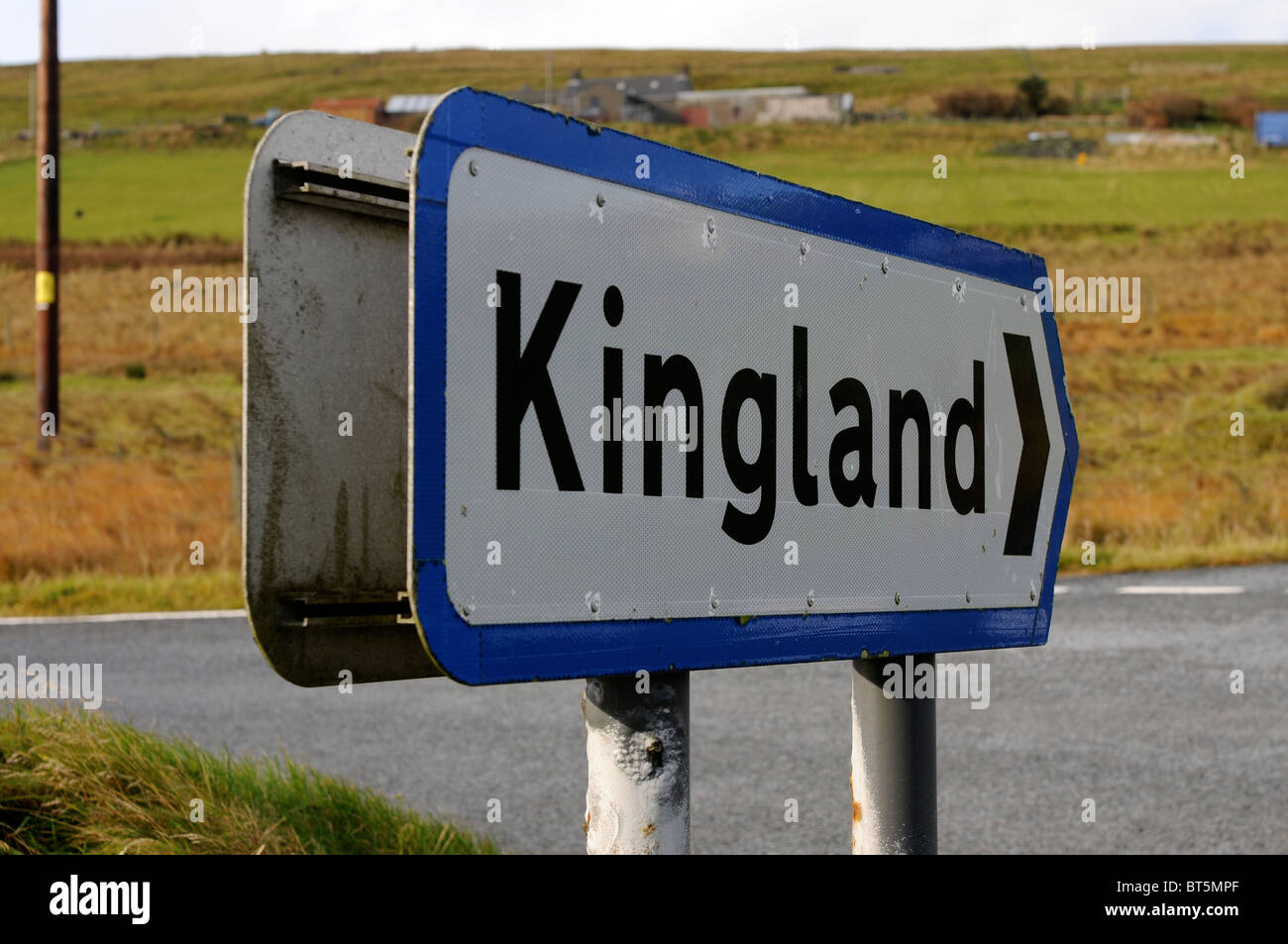 Sign to Kingland Stock Photo - Alamy