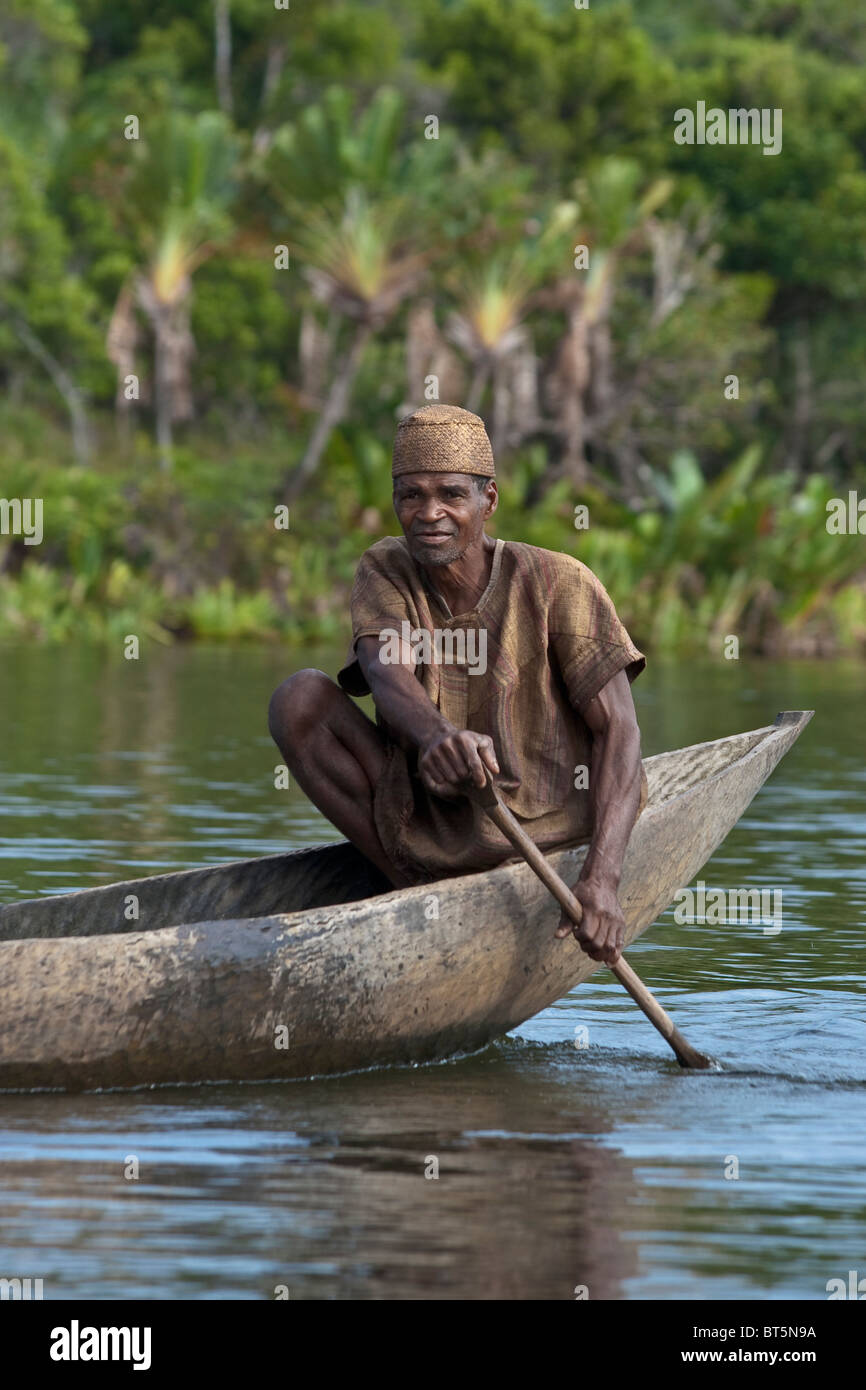 Man in pirogue canal des hi-res stock photography and images - Alamy