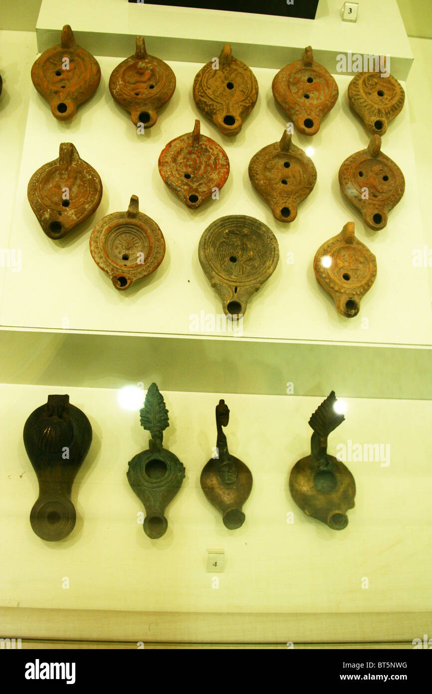 Different oil lamps hi-res stock photography and images - Alamy