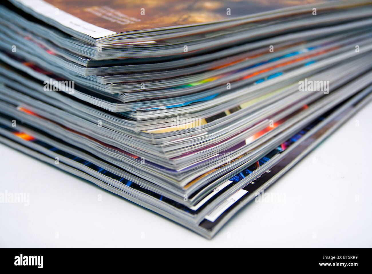 Close-up image of a stack of magazines Stock Photo - Alamy