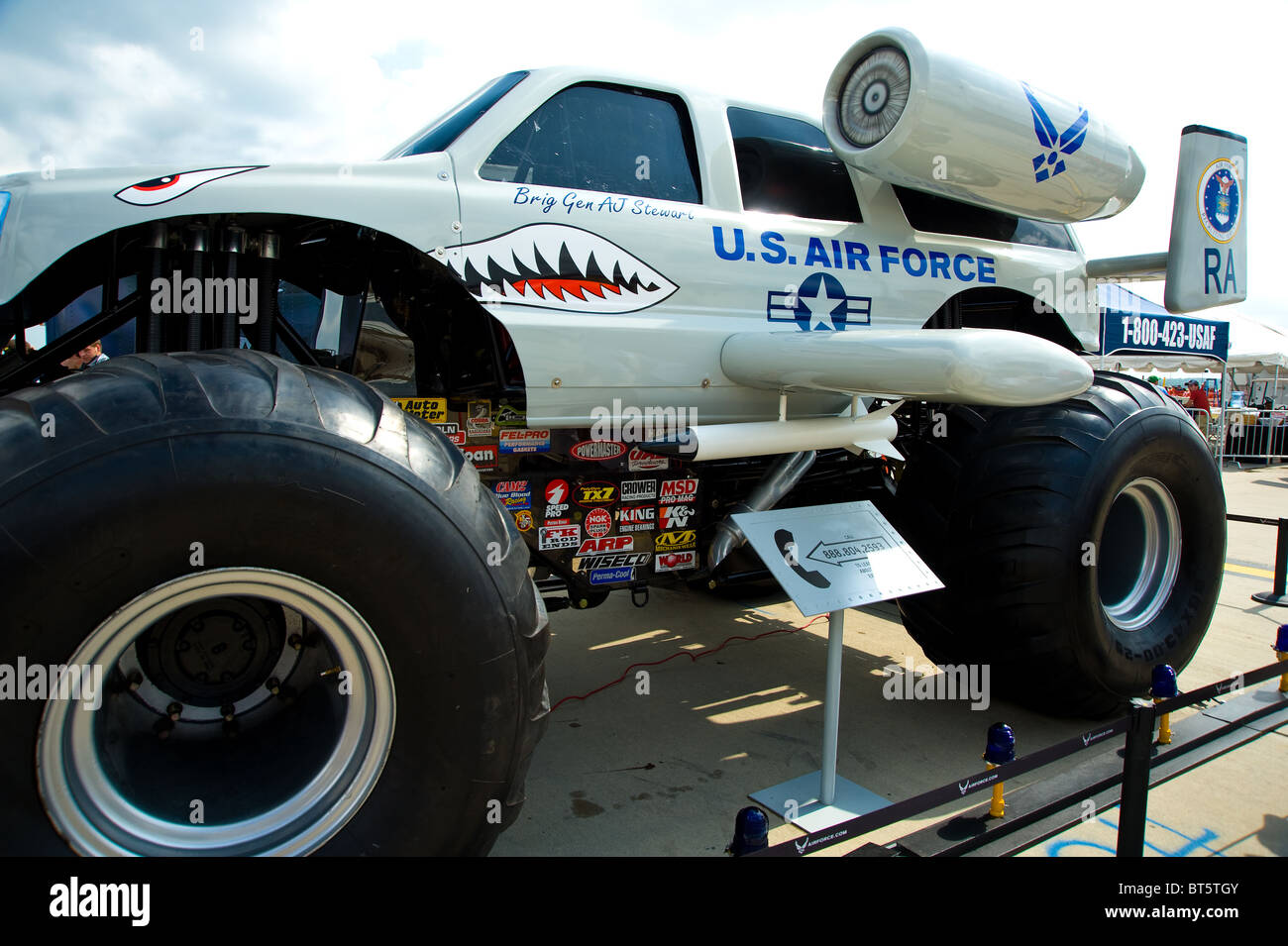 U s air force jeep car hi-res stock photography and images - Alamy