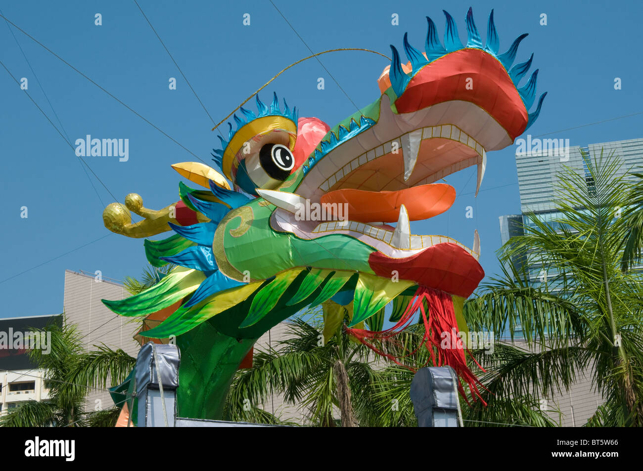 Scaled creatures hi-res stock photography and images - Alamy