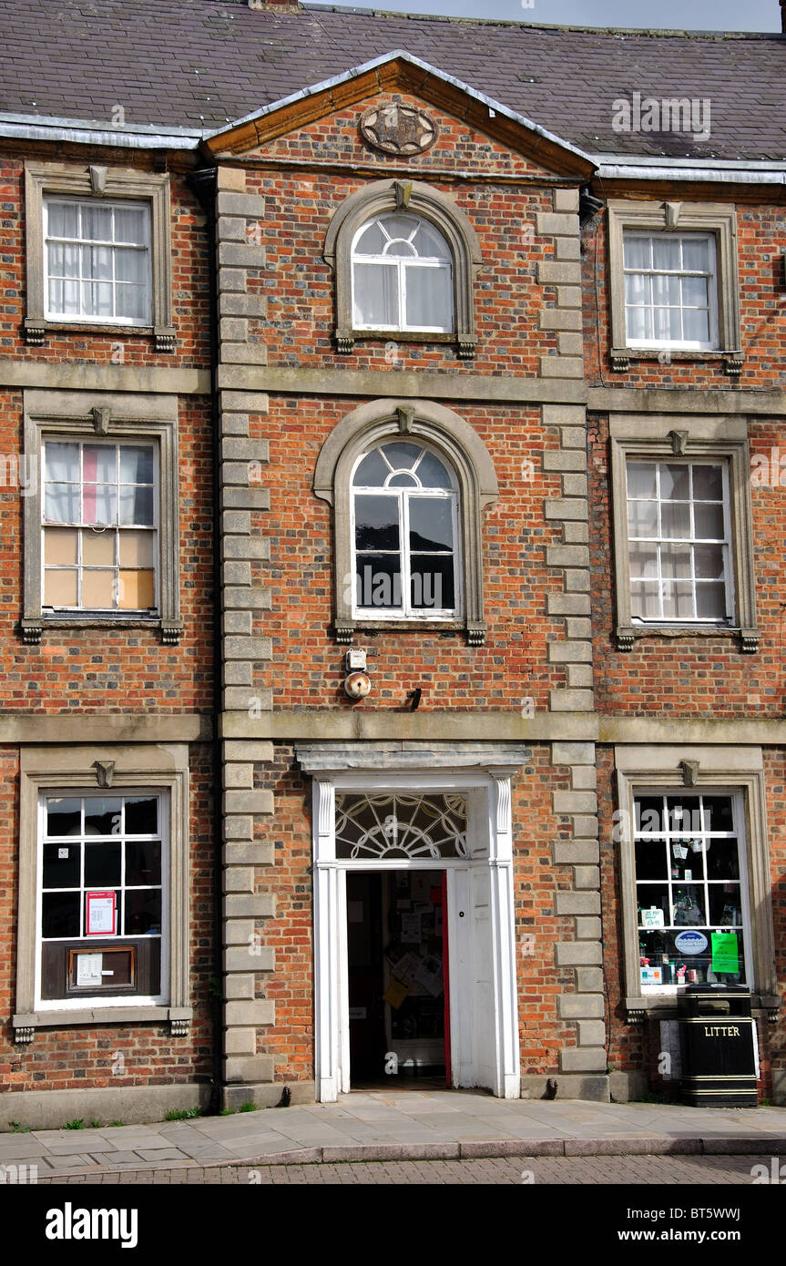 The Post Office, Market Square, Towcester, Northamptonshire, England ...