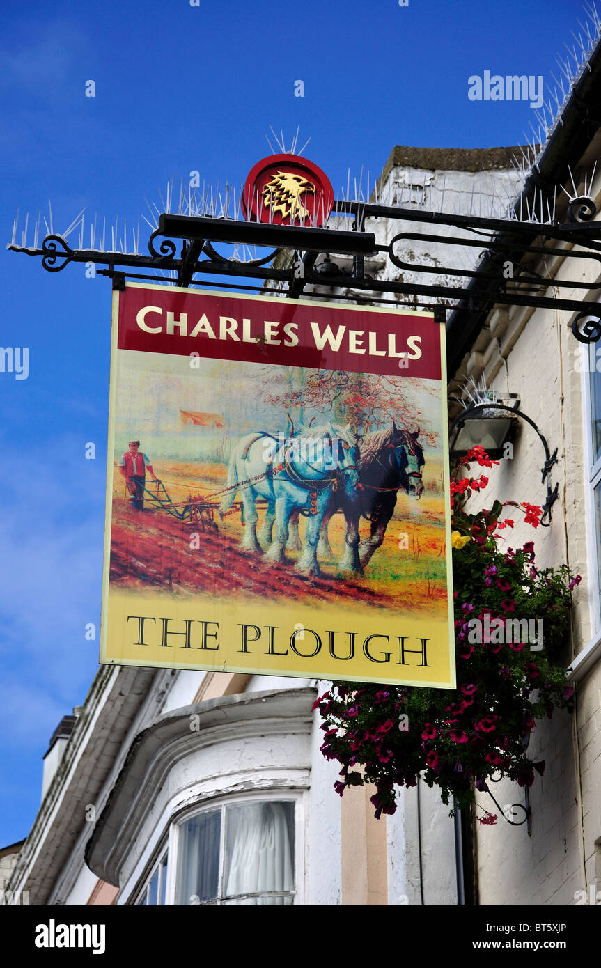 18th century The Plough Pub, Watling Street East, Towcester ...