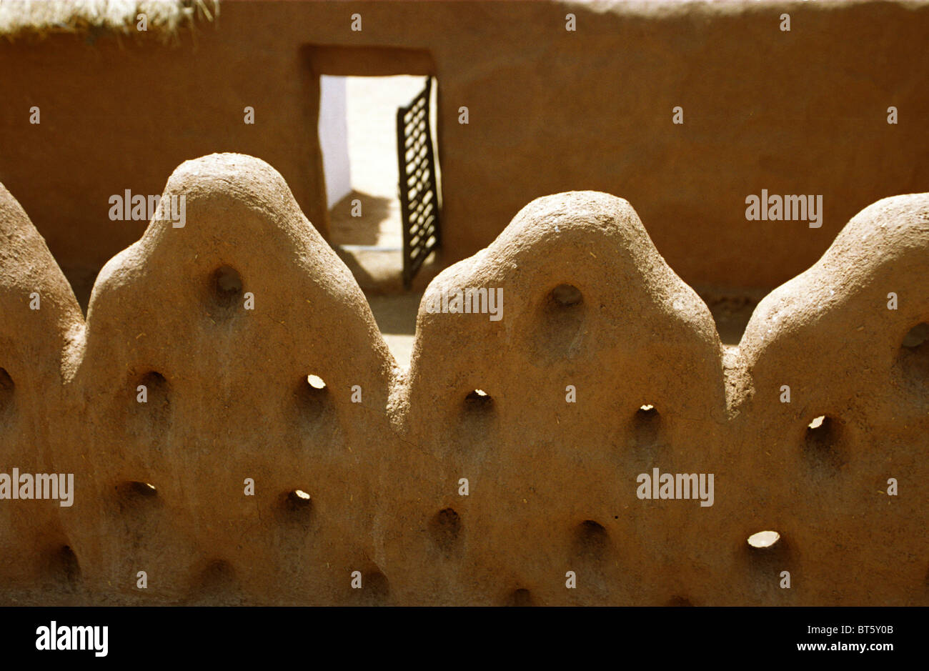 Clay house facade hi-res stock photography and images - Alamy