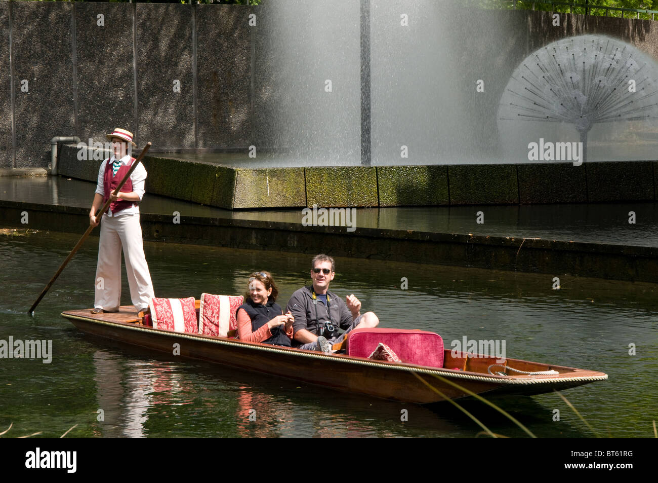 Punting River Avon, Christchurch, Canterbury, South Island, New Zealand ...