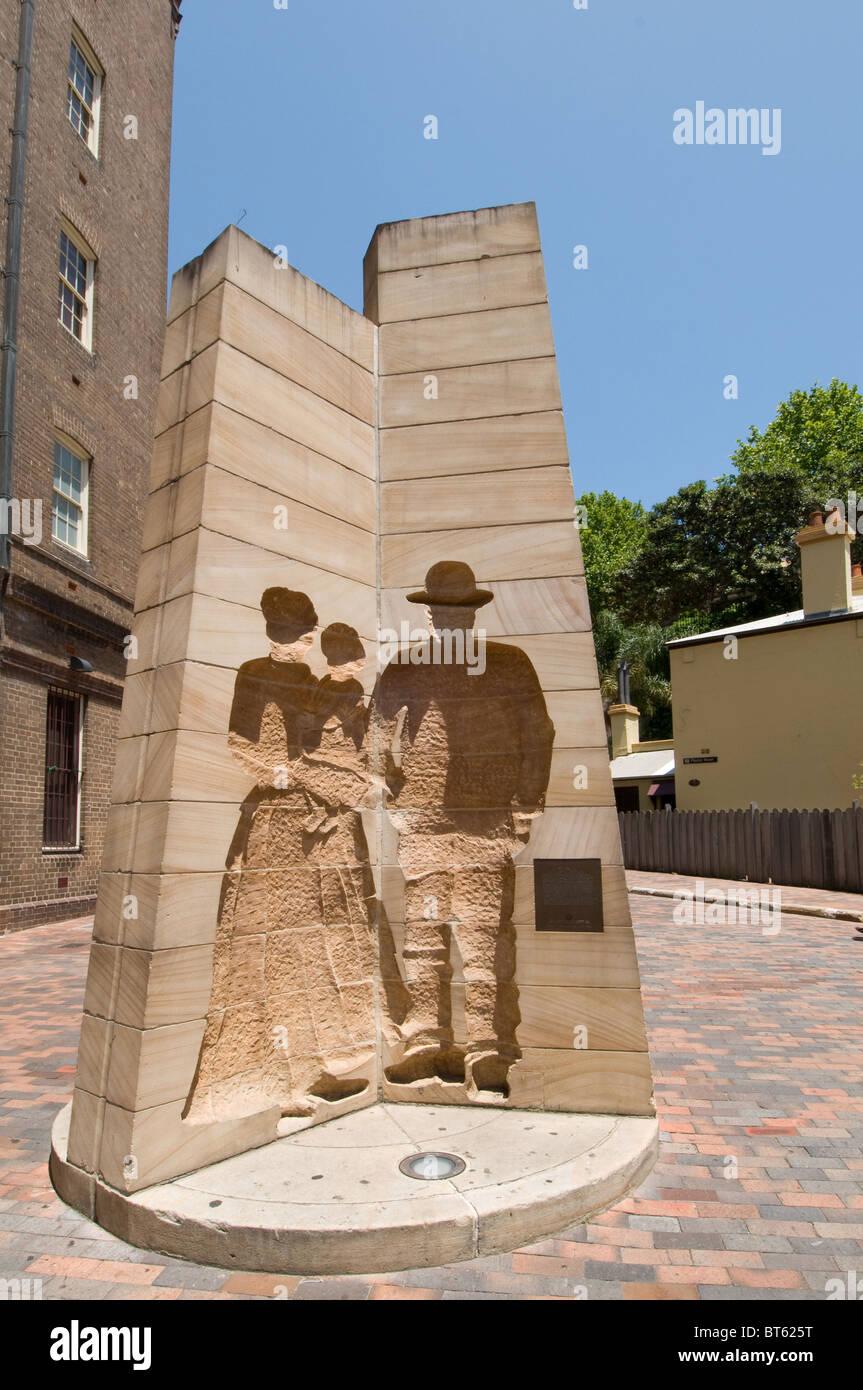 sydney harbour statue sandstone early settlers family arch ...