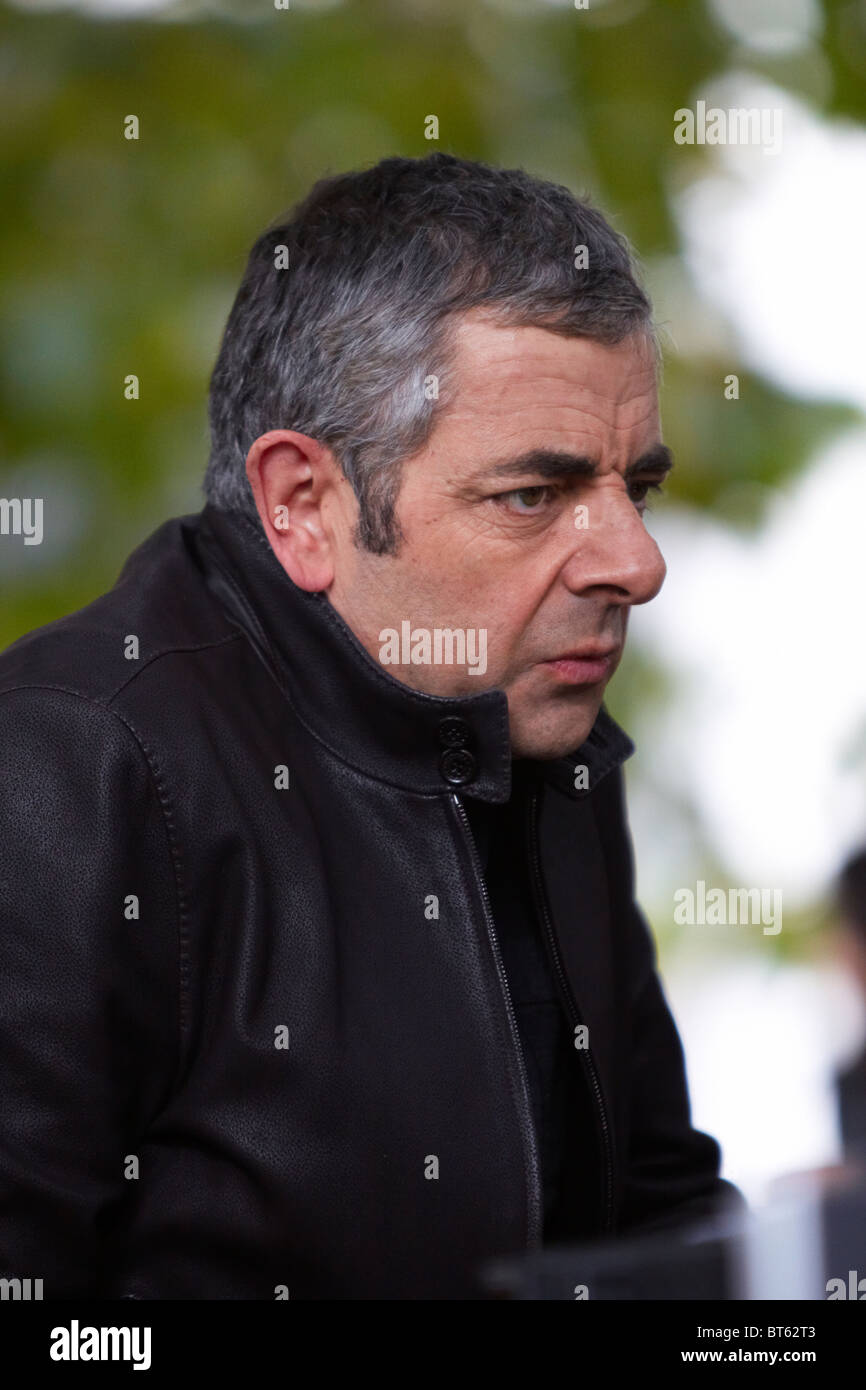 Rowan atkinson blackadder hi-res stock photography and images - Alamy