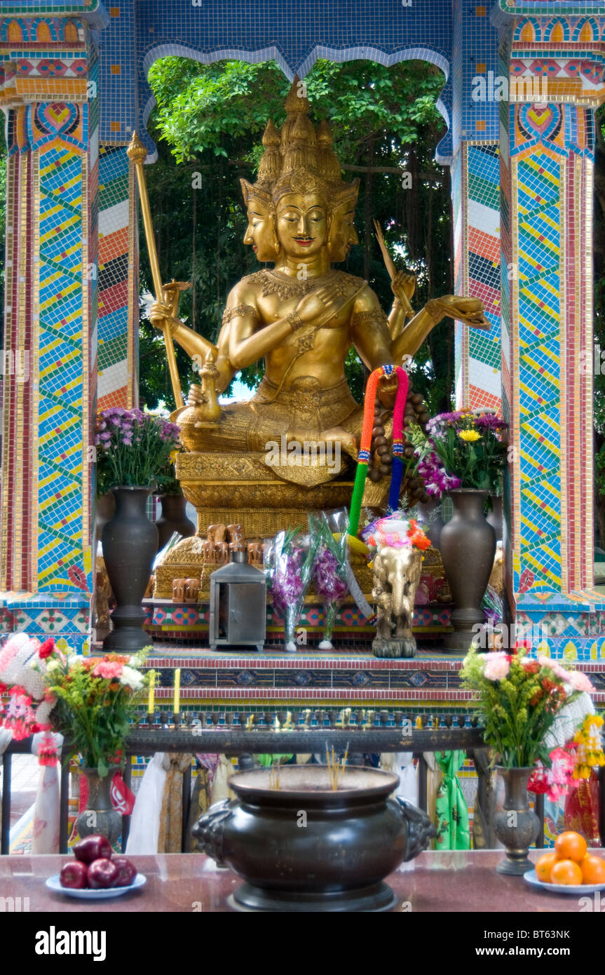 ten thousand buddhas pagoda temple 10000 10 000 Monastery Man Fat Tsz ...