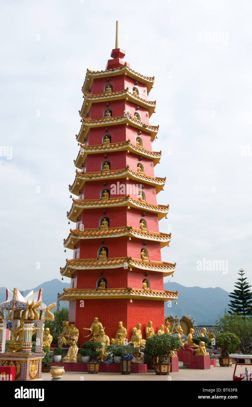 ten thousand buddhas pagoda temple 10000 10 000 Monastery Man Fat Tsz ...