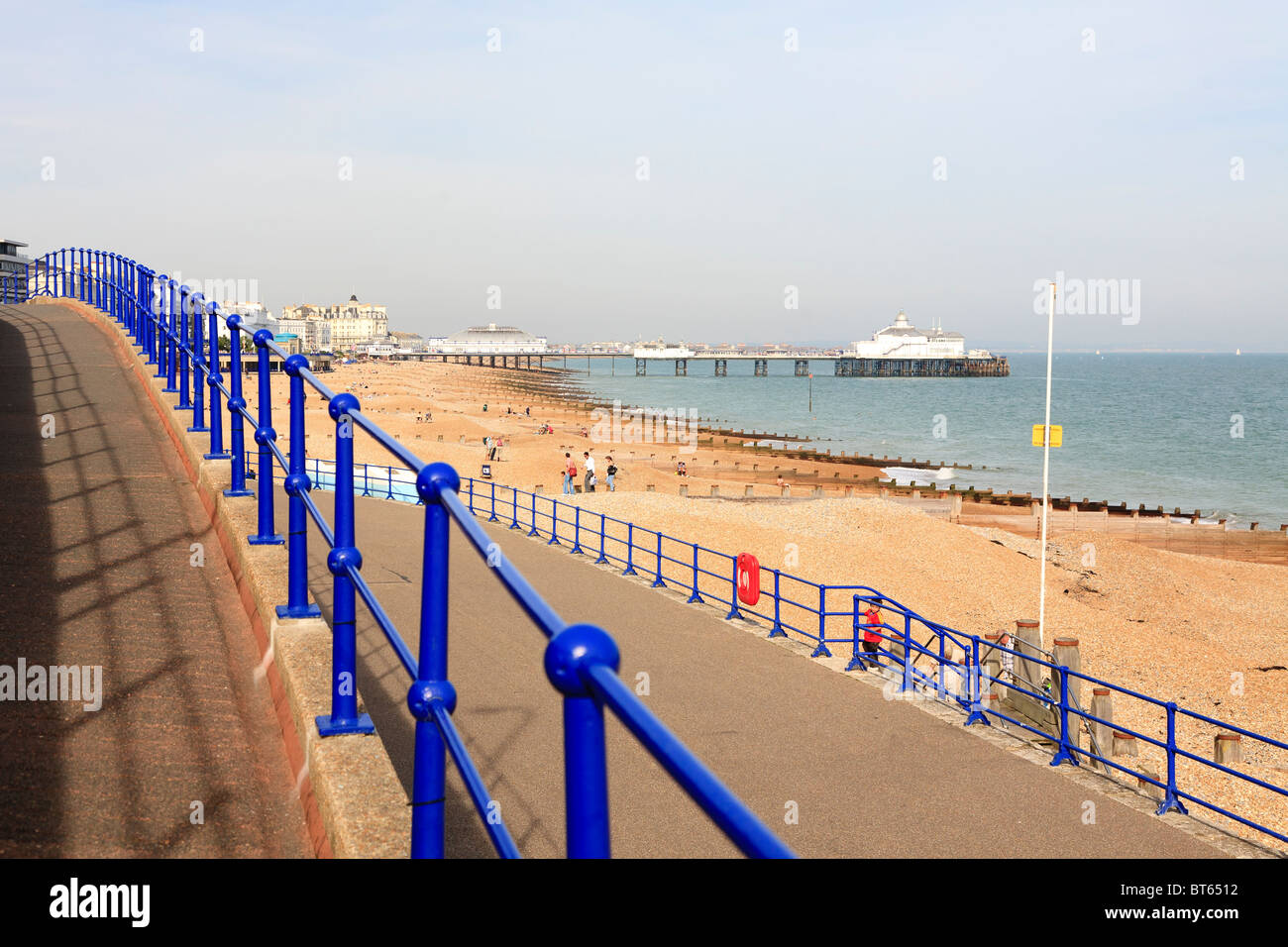 England eastbourne promenade hi-res stock photography and images - Alamy