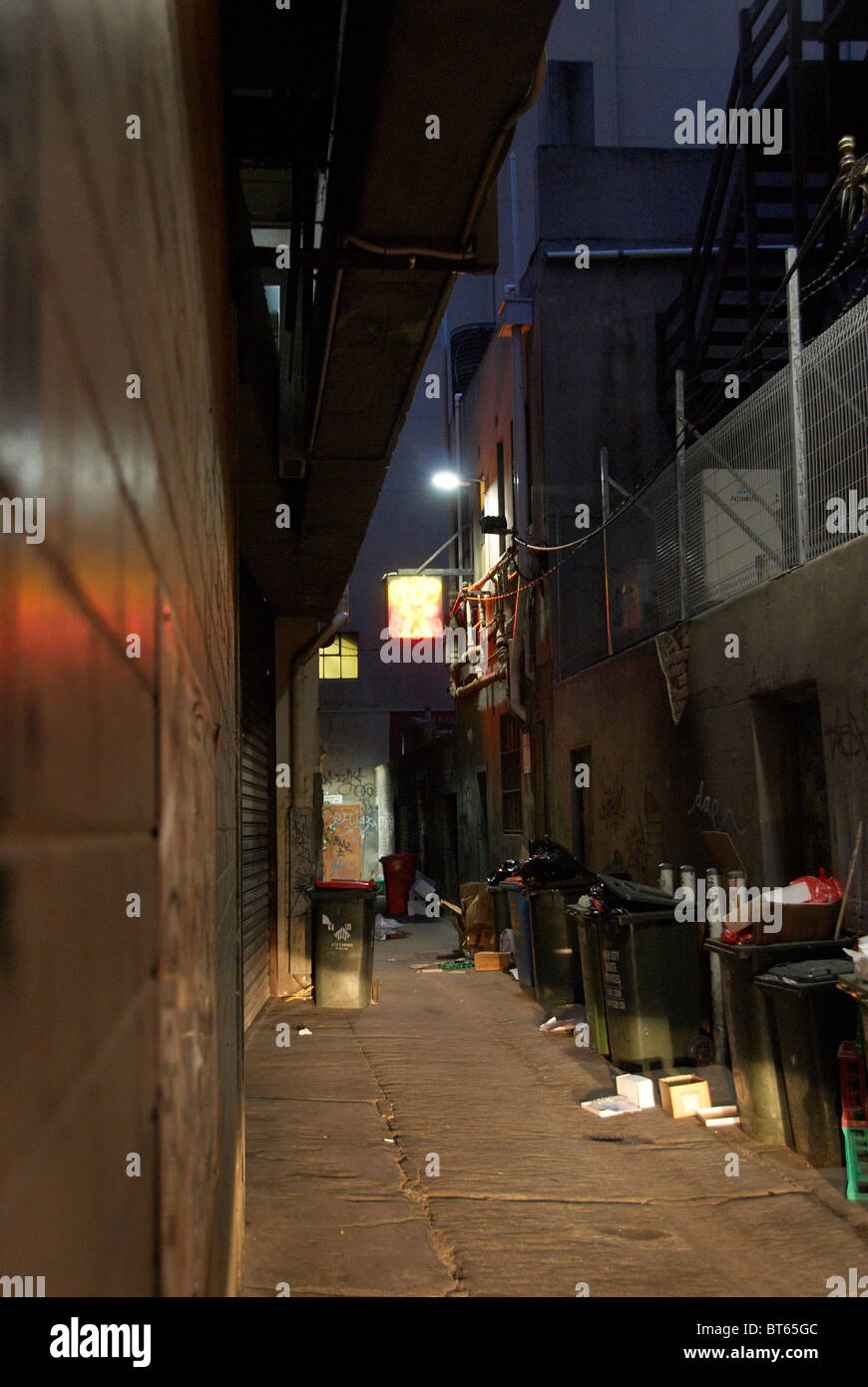 Th e Stella x club in a dark alleyway melbourne Stock Photo - Alamy