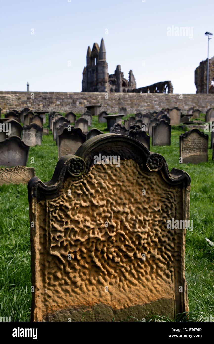 Weathered gravestone hi-res stock photography and images - Alamy
