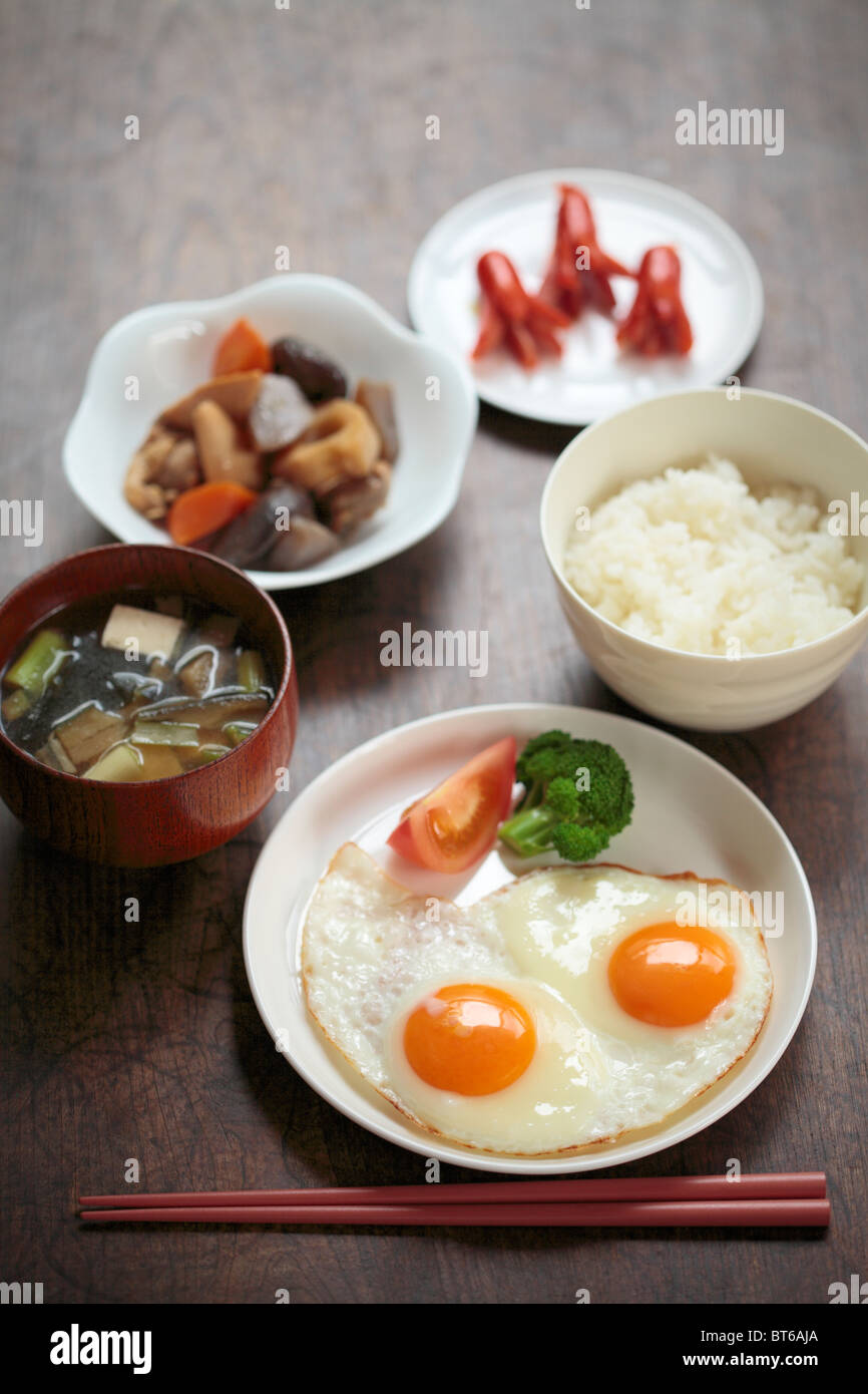 Japanese cuisine breakfast Stock Photo - Alamy