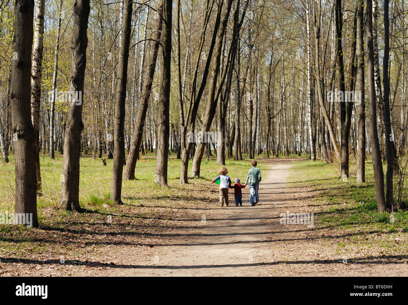 In park people walk hi-res stock photography and images - Alamy