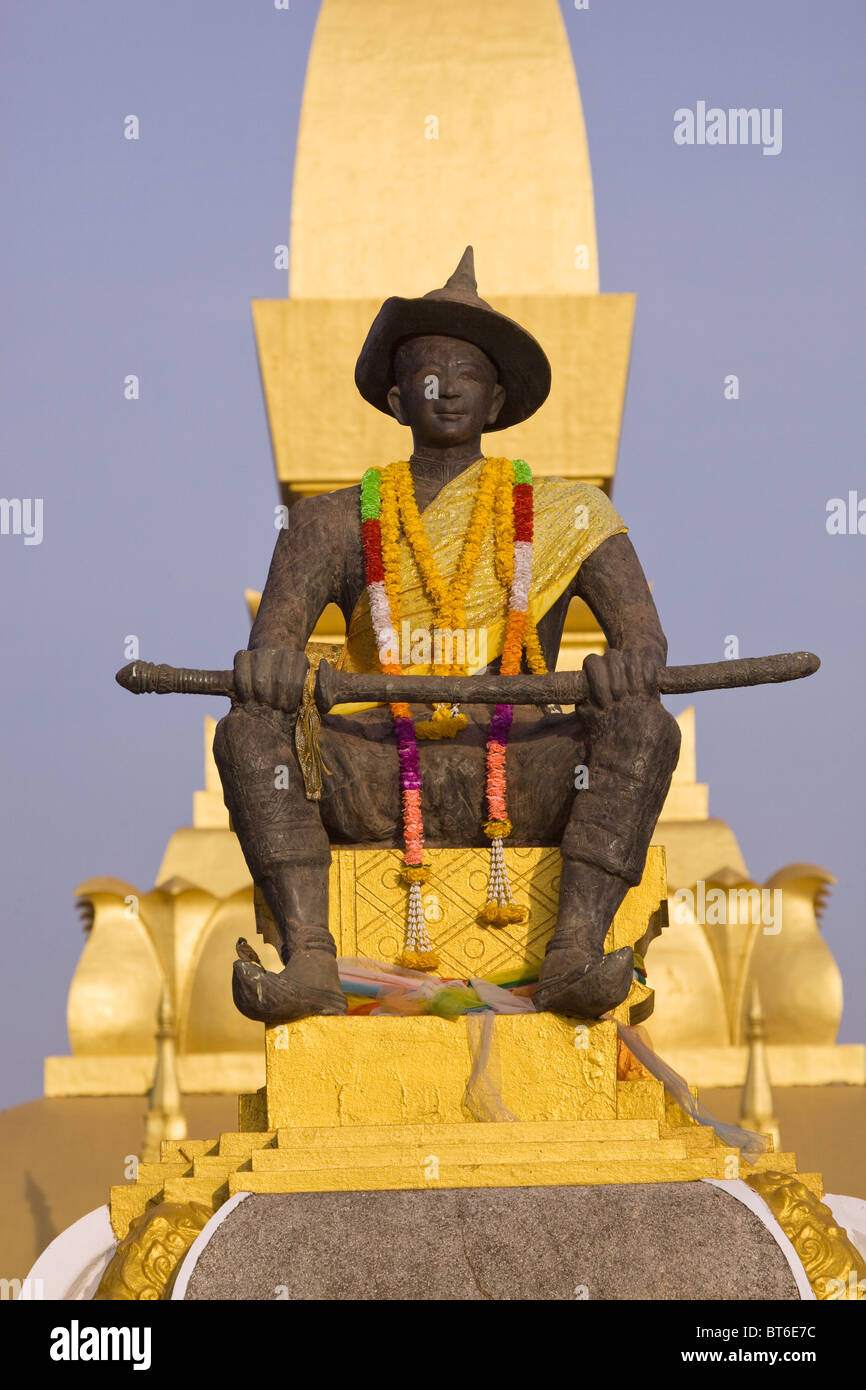 Statue of King Setthathirat outside Pha That Luang Temple Vientiane ...