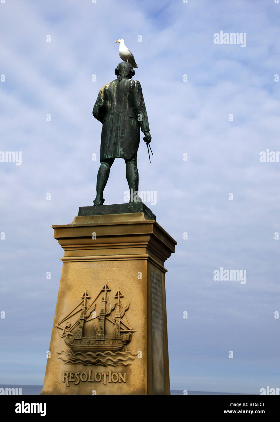 Captain cook statue hi-res stock photography and images - Alamy
